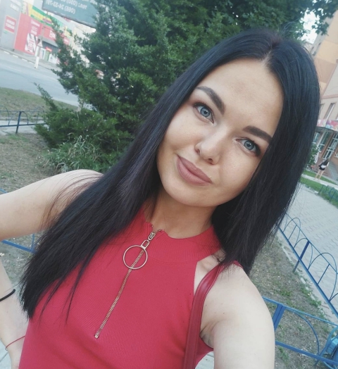 Mail Order Brides - Find a Beautiful Mail Order Bride Online