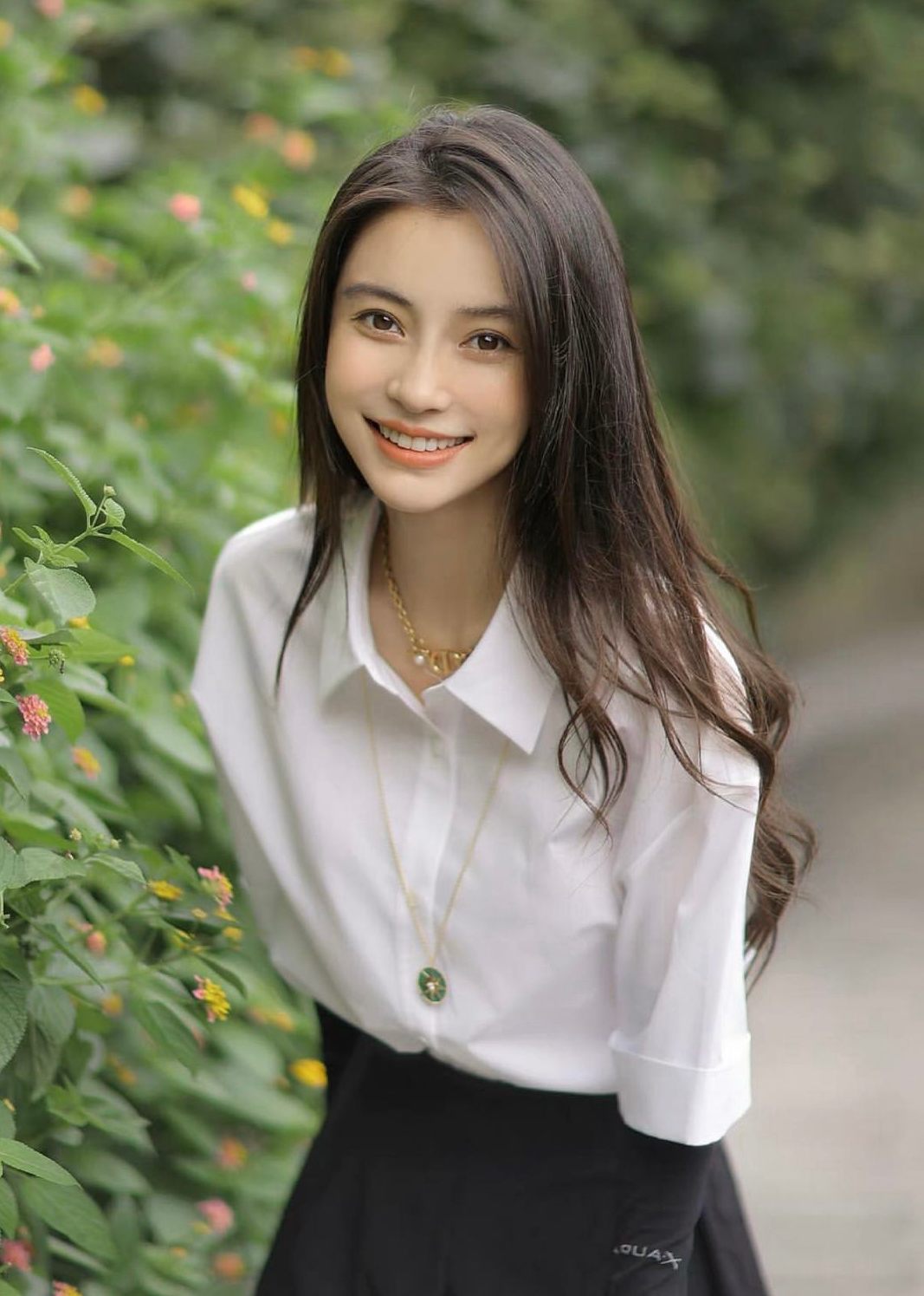 Meet Chinese Women - Date With Singles Online on Chinese Dating Sites